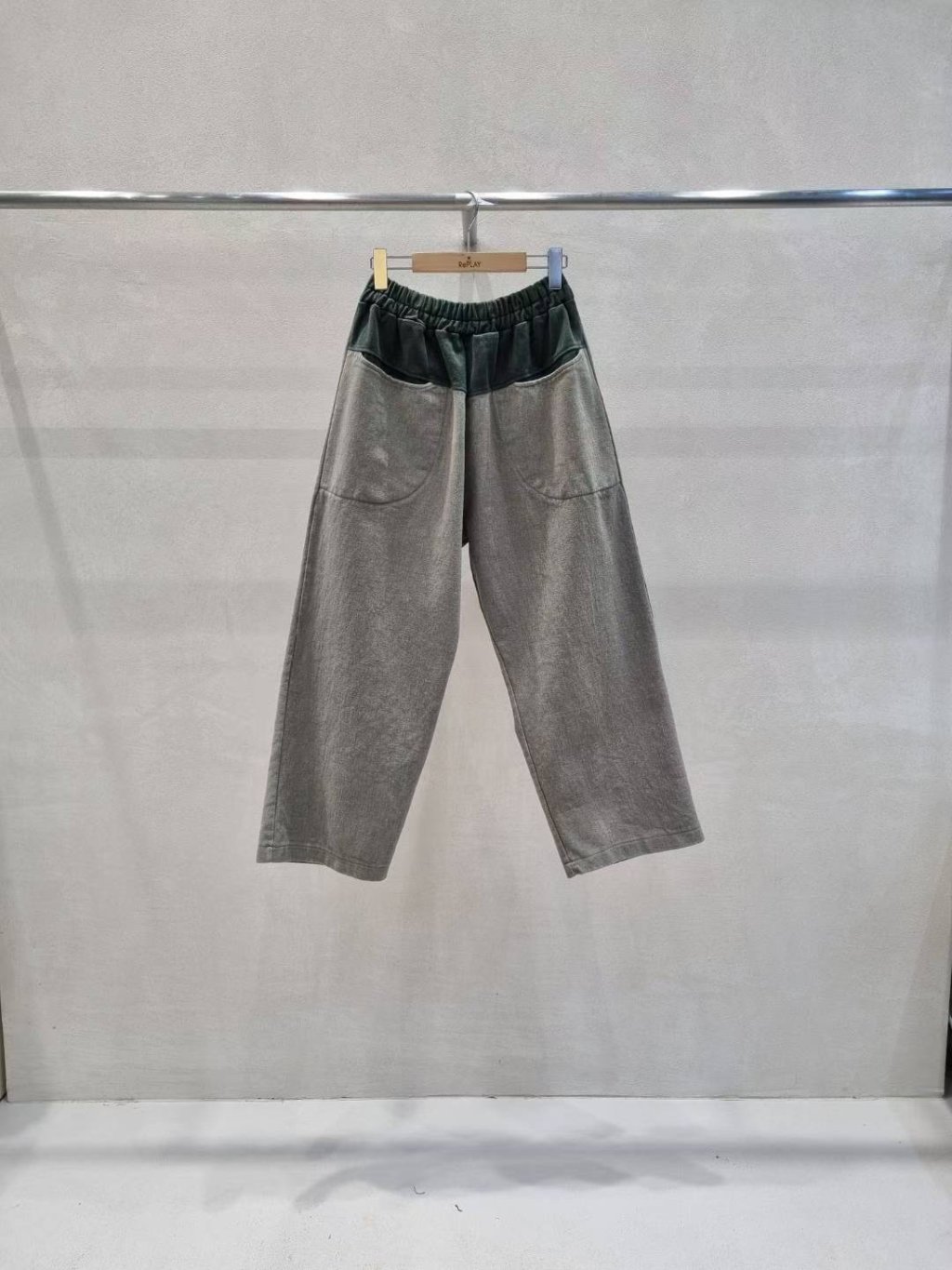 Replay 冬季新款 ️刷毛併色雙袋扯布褲R6 W26-40'HIP46'L38' - BLOOMKOREA FASHION