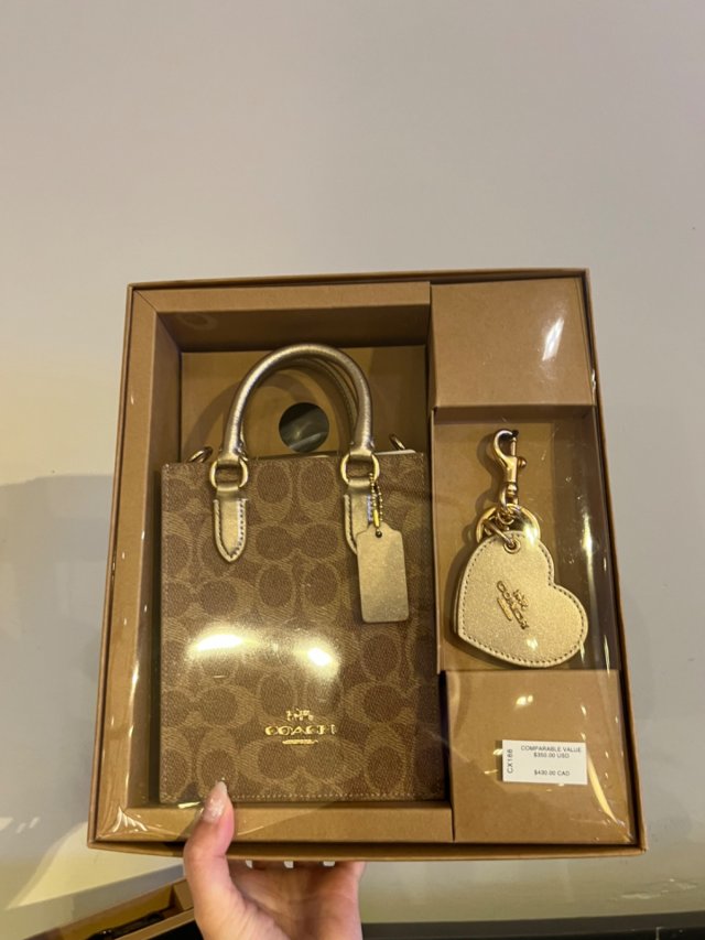 Coach classic Logo gold shopper gift box set - 陳記美加代購