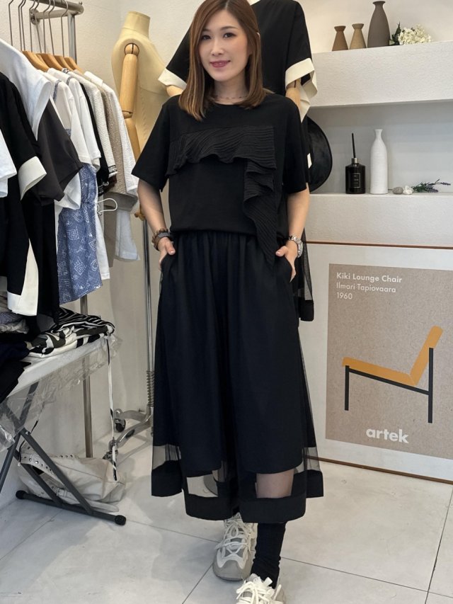 🇰🇷BU29 暗紋Ruffle Top（2色）🩷BU滿3件包順豐站/智能櫃🩷 - MOS SHOP