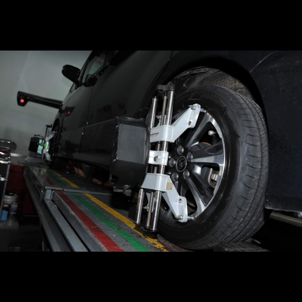 HUNTER HAWKEYE Professional Wheel Alignment 電腦度軚尺 - Loong Wah Motors ...