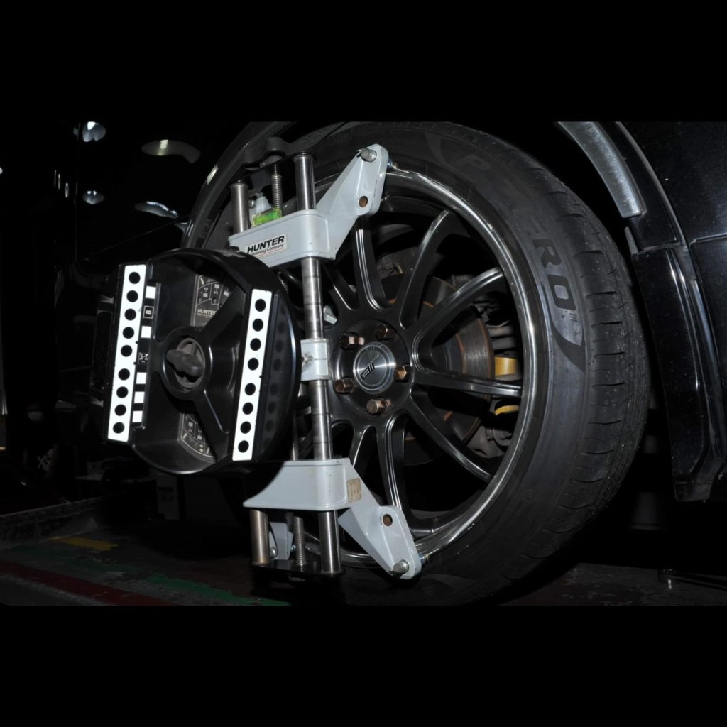 HUNTER HAWKEYE Professional Wheel Alignment 電腦度軚尺 - Loong Wah Motors ...